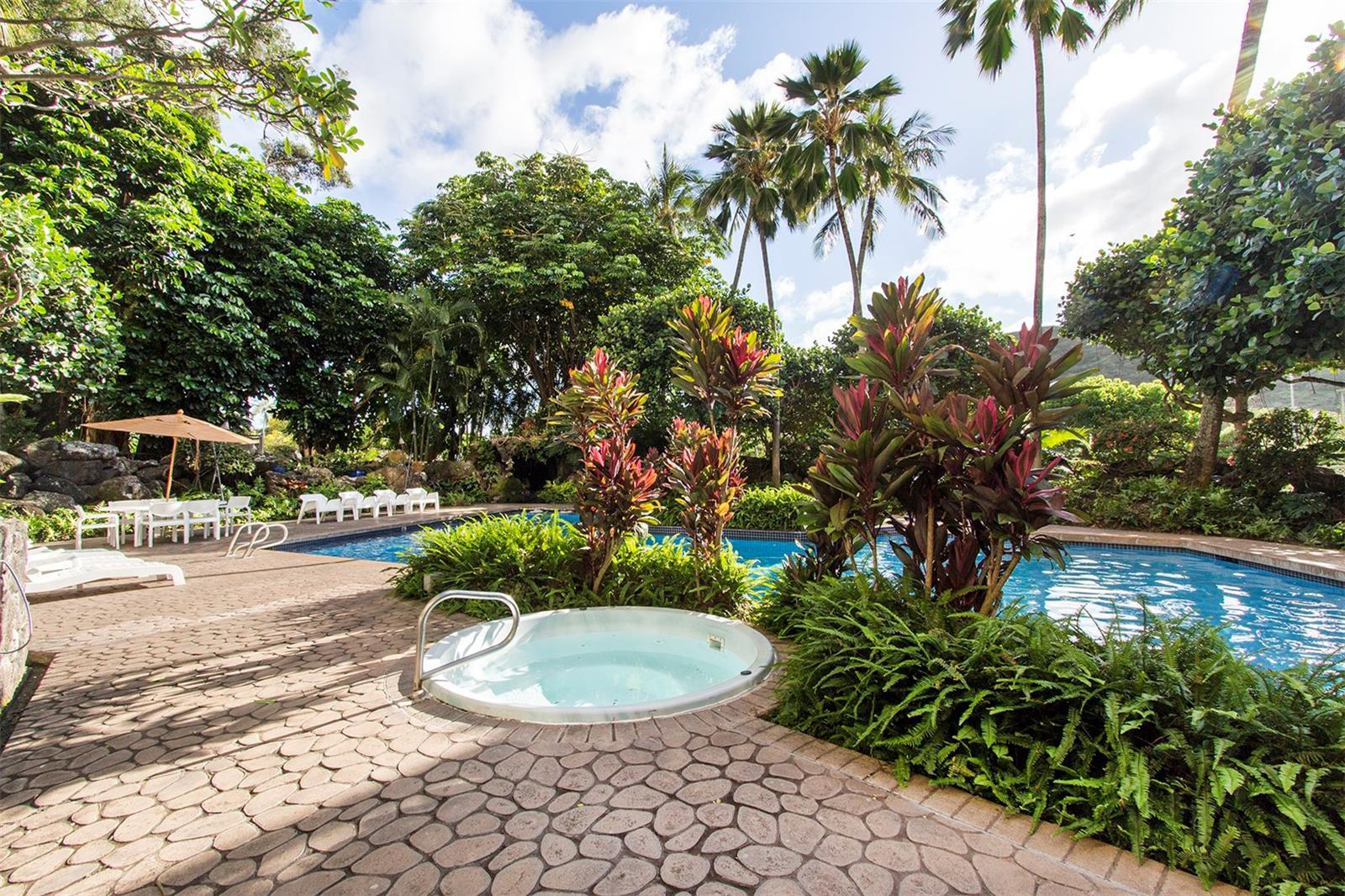 Commodore - Hawaii Condo Source