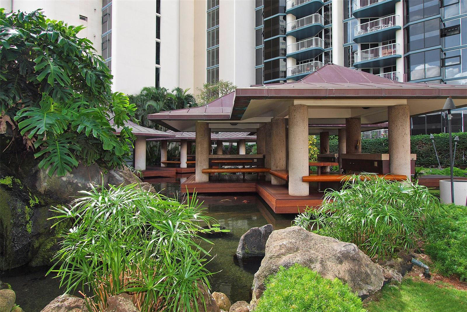 Honolulu Park Place - Hawaii Condo Source