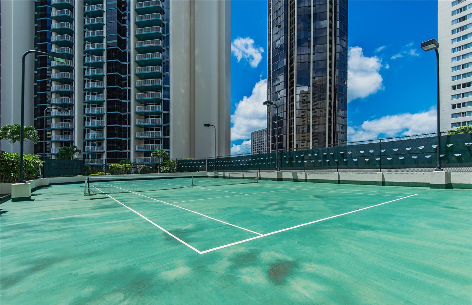 Honolulu Park Place - Hawaii Condo Source
